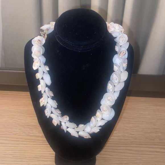 Vintage | Jewelry | 94s Necklacevintage Celluloid And Glassshells ...